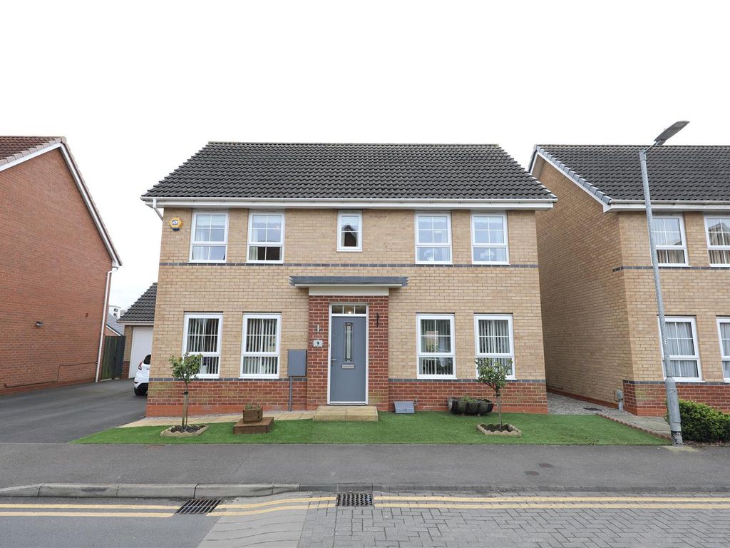 4 bed detached house for sale in Boundary Way, Hull HU4, £290,000 - Zoopla