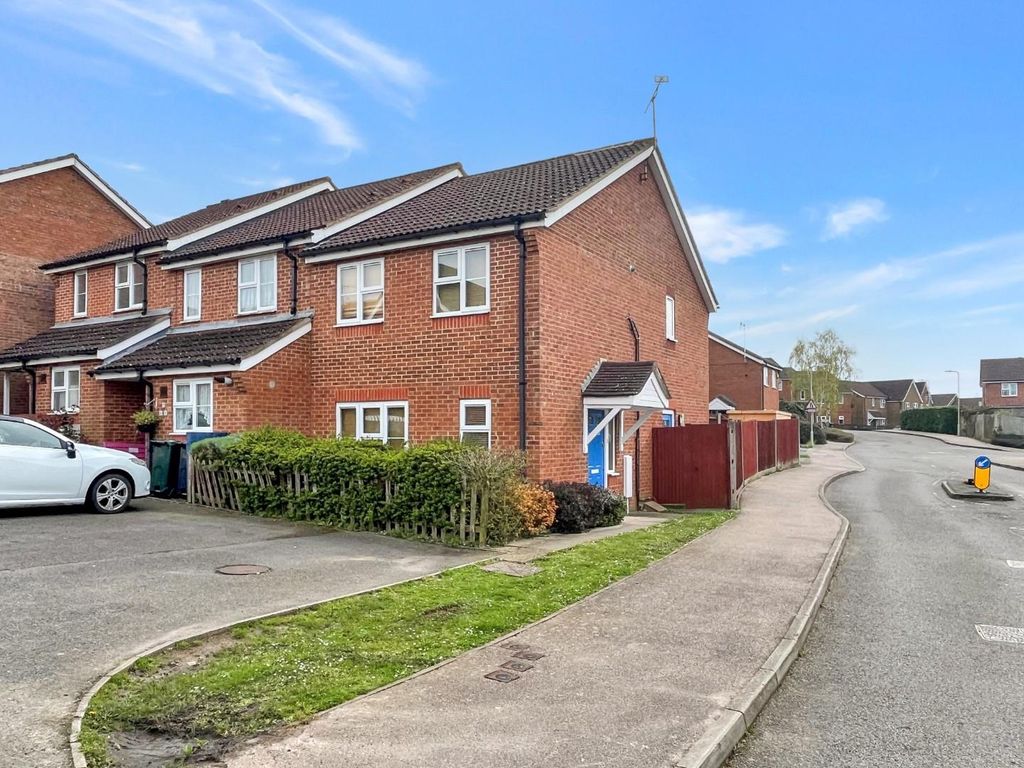 3 Bed End Terrace House For Sale In Raymond Fuller Way Kennington