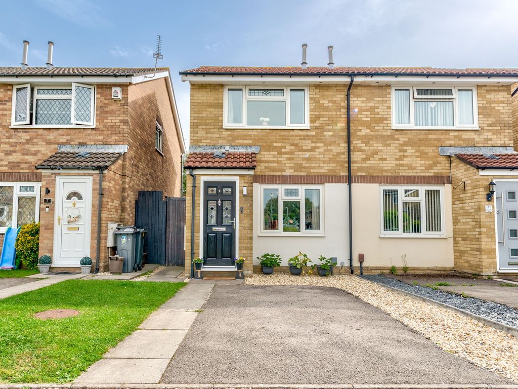2 Bed Semi Detached House For Sale In Abernethy Close St Mellons