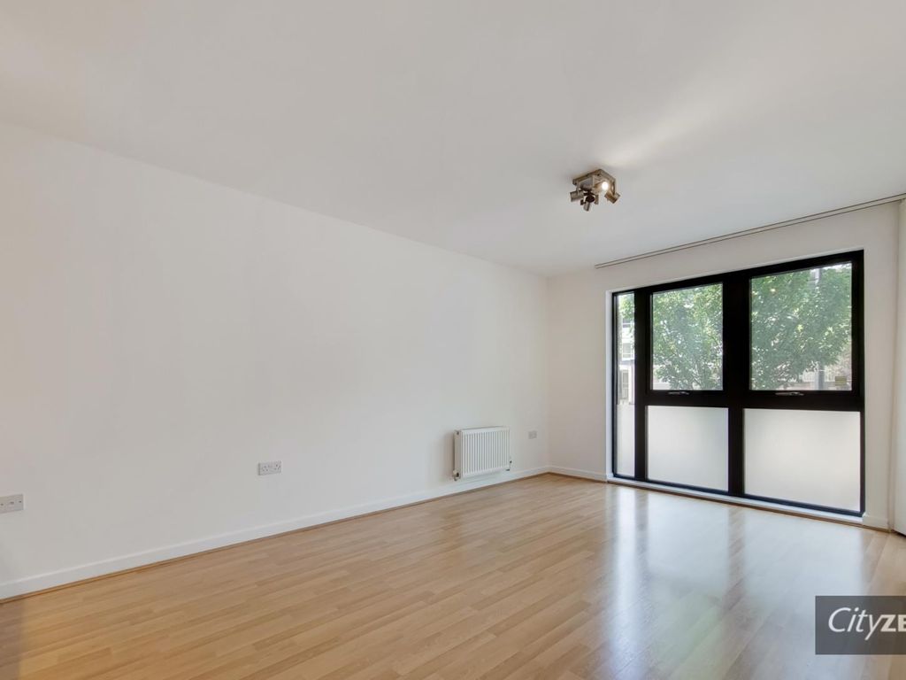 1 bed flat to rent in Park View Court, Devons Road, Bow, London E3, £ ...