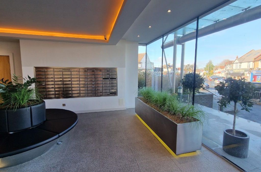 1 bed flat to rent in Waddon House, Stafford Road, Croydon CR0, £1,275 ...