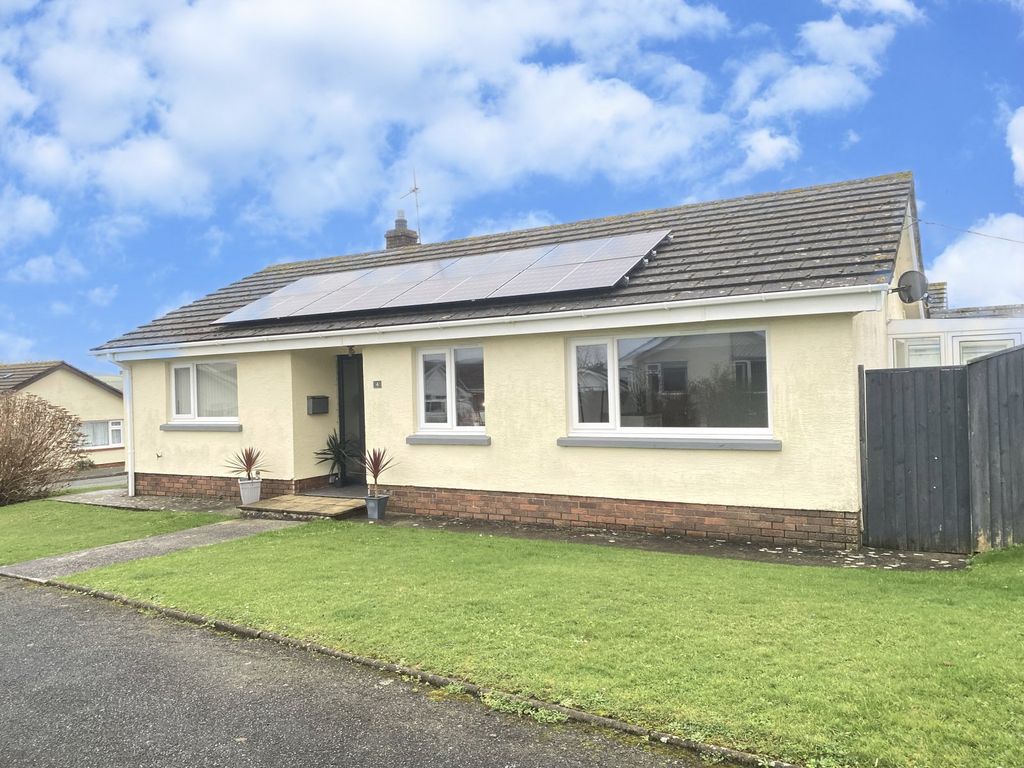 3 bed bungalow for sale in Gainer Way, Jameston, Tenby SA70, £295,000 ...
