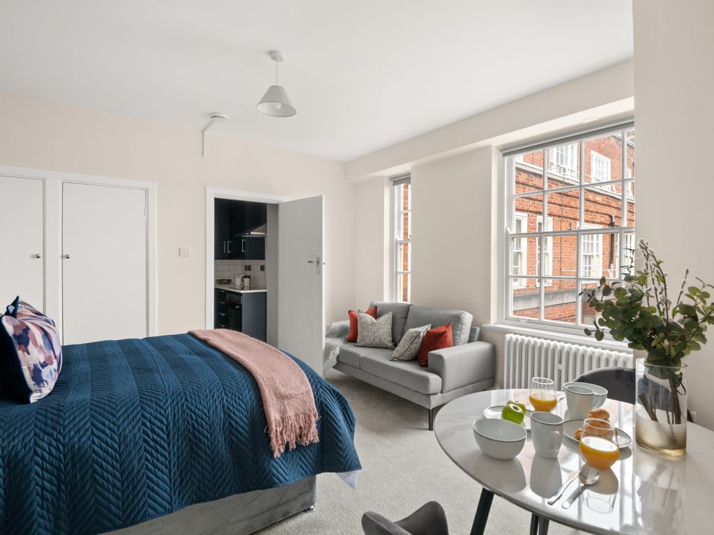 Studio to rent in Dolphin Square, Chichester Street, Pimlico, London ...