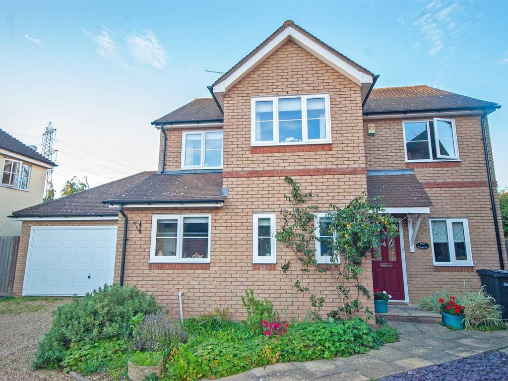 4 Bed Detached House For Sale In Main Road Boreham Chelmsford Cm3