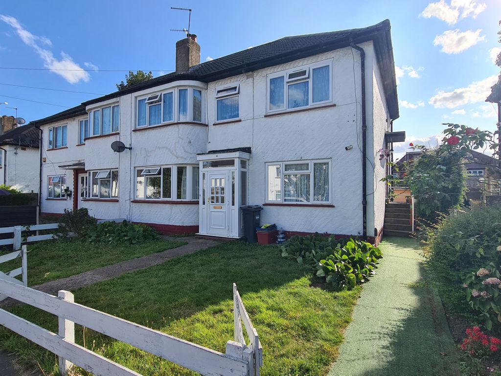 2 bed maisonette to rent in Redesdale Gardens, Isleworth TW7, £1,650 ...