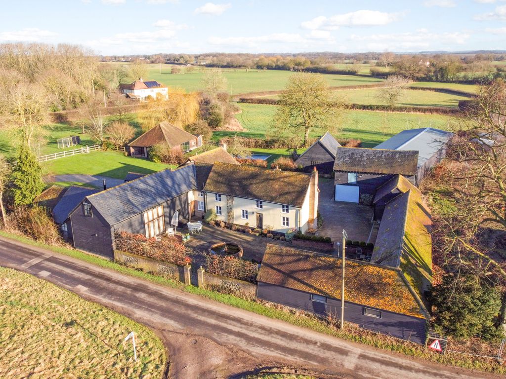 4 bed detached house for sale in Wood End, Ardeley, Herts SG2, £ ...