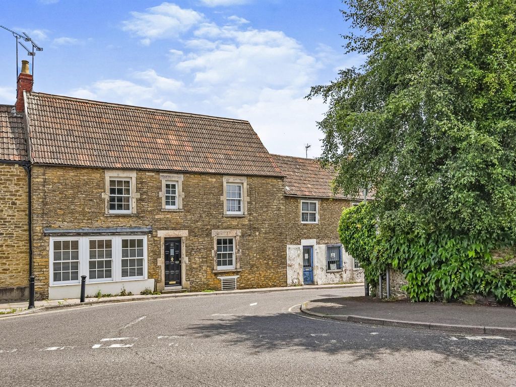 4 bed property for sale in Vallis Way, Frome BA11 - Zoopla