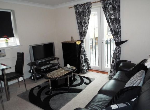1 bed flat for sale in Caspian Way, Purfleet RM19 - Zoopla
