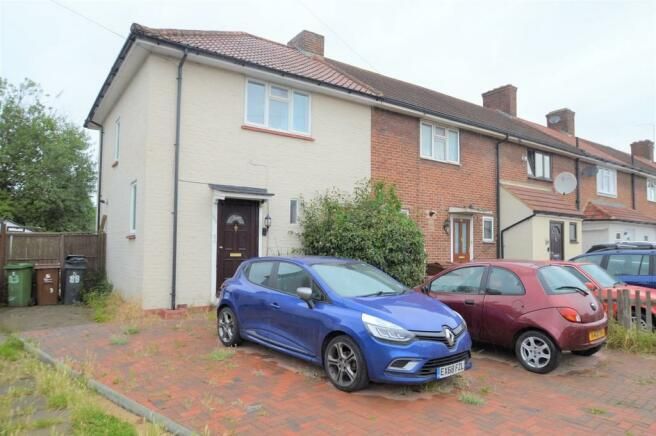 3 Bed End Terrace House For Sale In Valence Circus Dagenham Rm8 £
