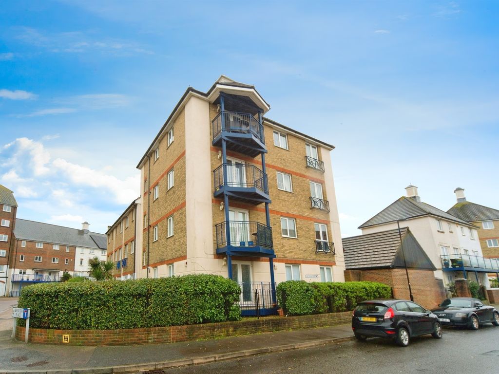 3 bed flat for sale in Key West, Eastbourne BN23, £285,000 - Zoopla