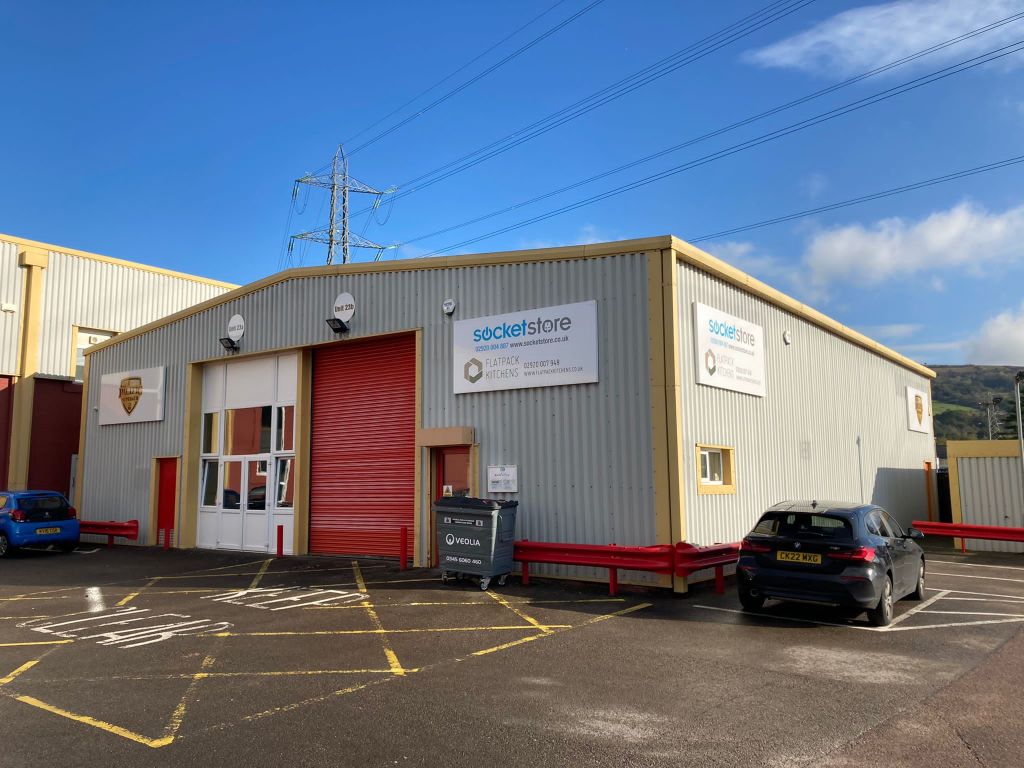 Industrial to let in Unit 23B, Taff Business Centre, Treforest CF37, £ ...