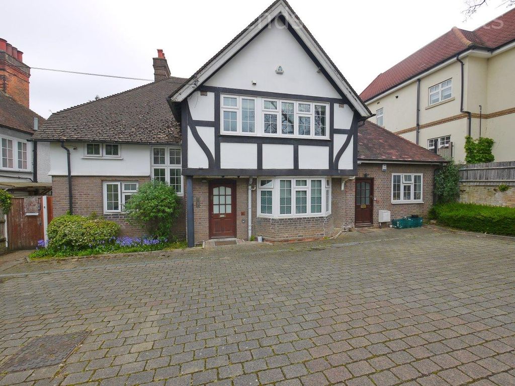 Room to rent in Maxwell Road, Northwood HA6 - Zoopla