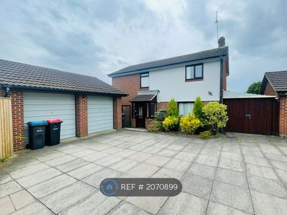 4 bed detached house to rent in Heath Lane, Chester CH3, £1,550 pcm ...