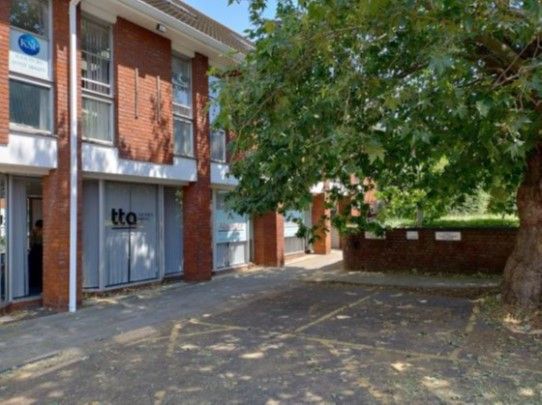 Office to let in Salisbury Square, Old Hatfield AL9, £6,625 pa - Zoopla