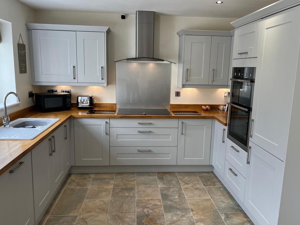 4 bed detached house for sale in Ecklands, Millhouse Green, Sheffield ...