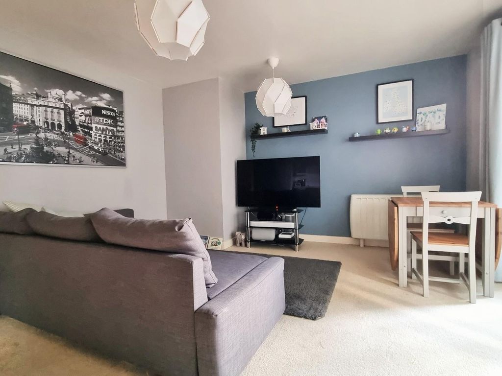 2 bed flat for sale in Ebbett Court, Victoria Road, London W3 - Zoopla