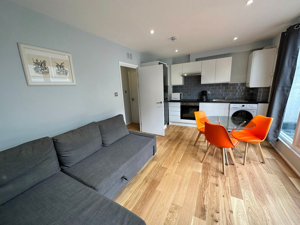 1 bed flat to rent in Maple Street, London W1T, £2,860 pcm - Zoopla
