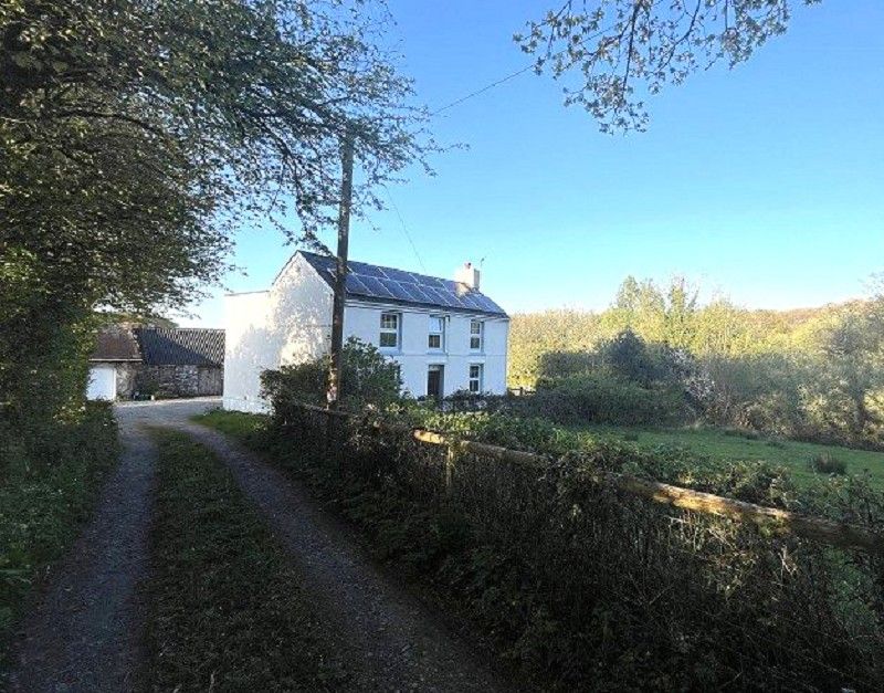 4 bed farm for sale in Gwynfe Road, Ffairfach, Llandeilo ...