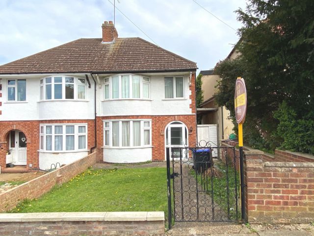 3 Bed Semi Detached House For Sale In Parkfield Avenue Delapre