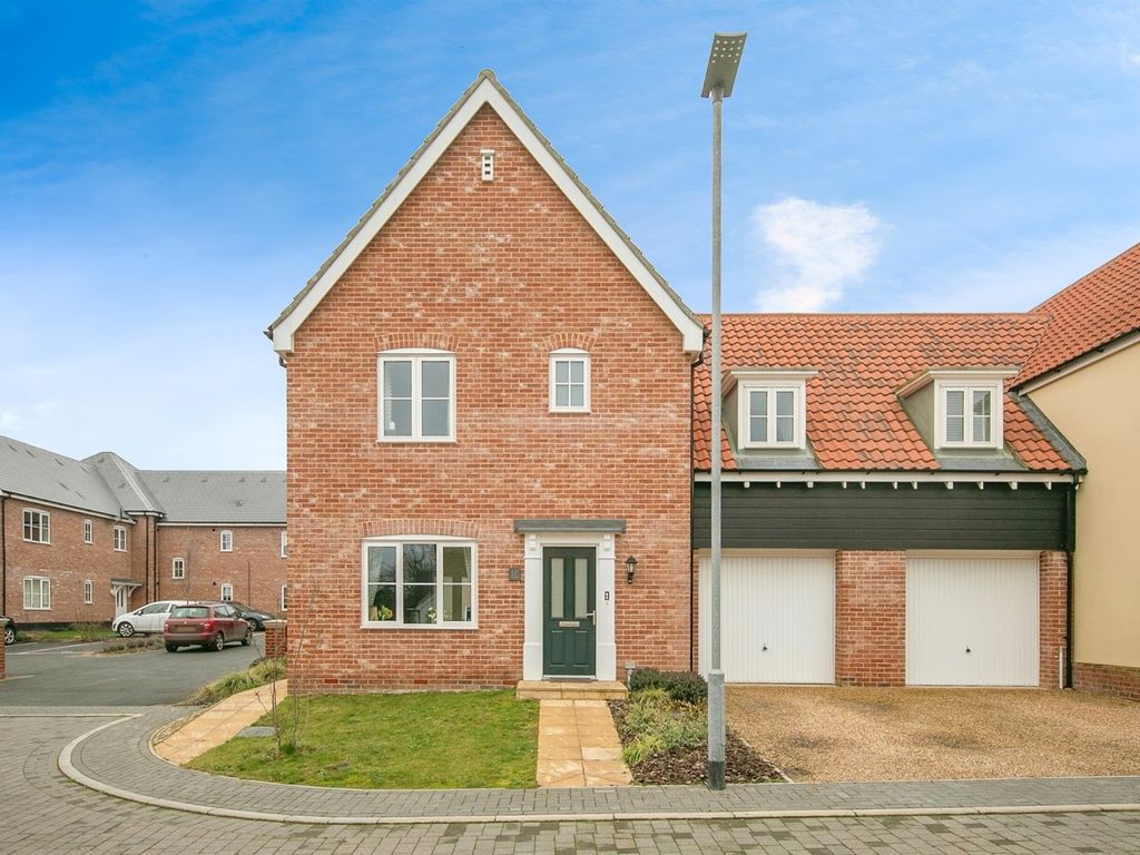 3 bed link detached house for sale in Fox Earth Close, Capel St. Mary ...