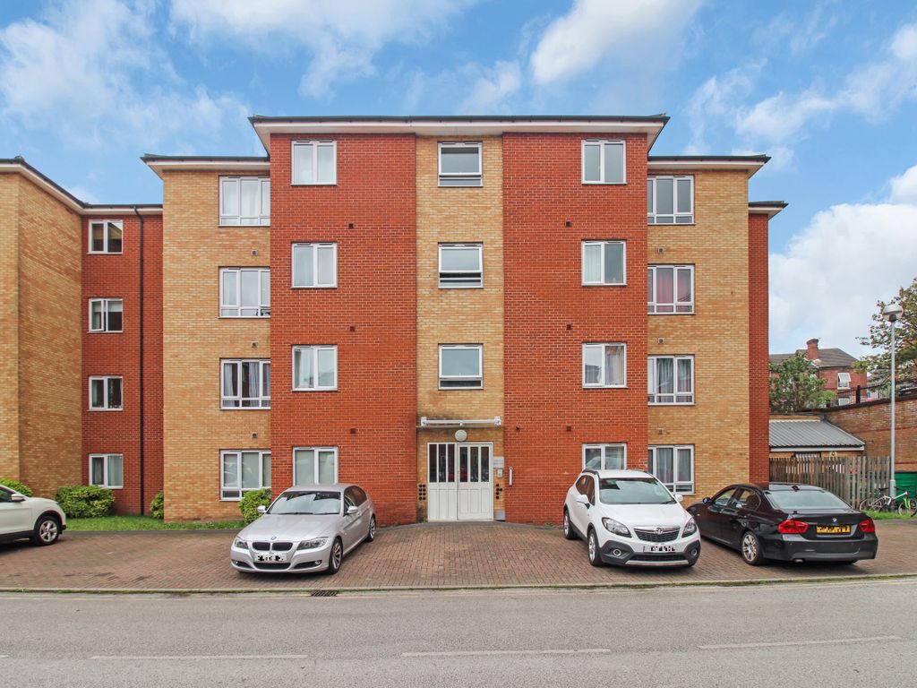 2 bed flat for sale in Player Street, Nottingham NG7 - Zoopla