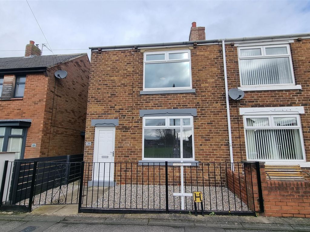 2 Bed Semi Detached House For Sale In Barnfield Road Spennymoor Dl16