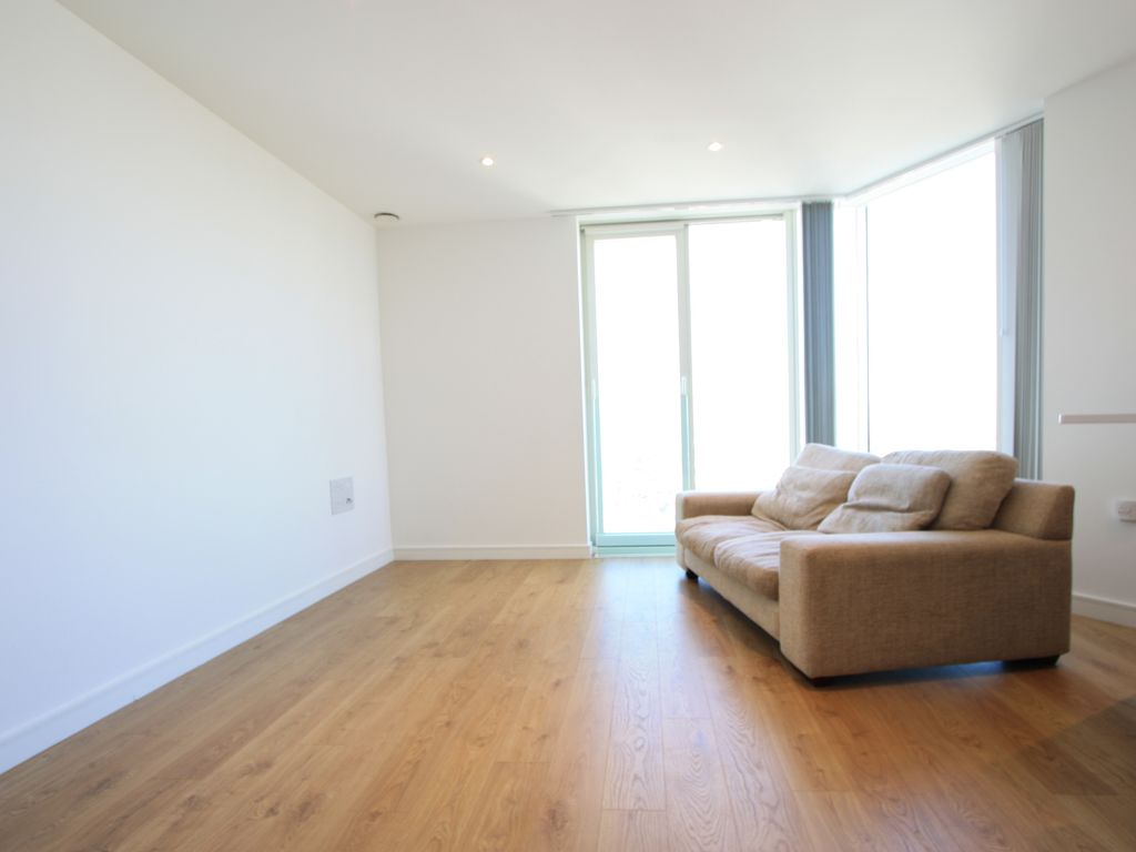 2 bed flat to rent in The Pinnacle, Croydon CR0, £1,899 pcm - Zoopla