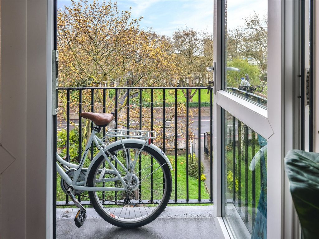 1 bed flat for sale in Geffrye Court, Geffrye Estate, London N1 - Zoopla