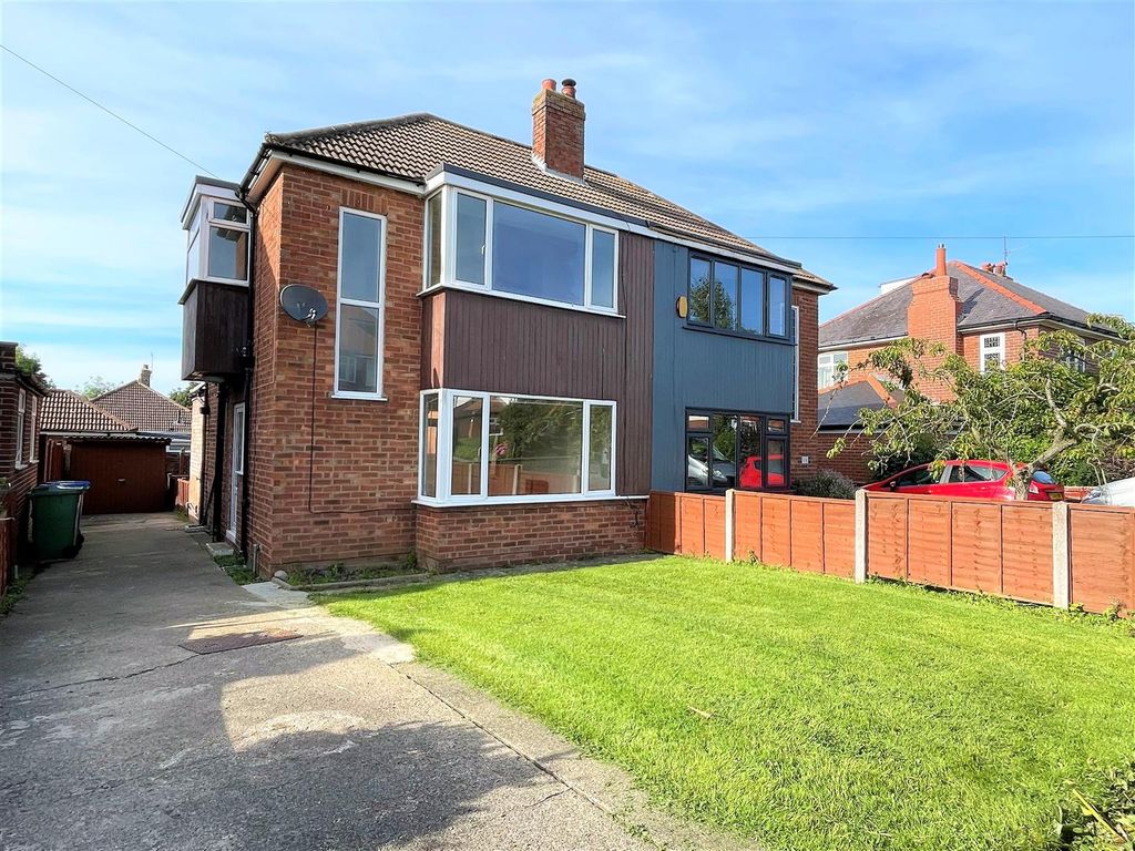 3 Bed Semi Detached House For Sale In Scholes Park Road Scarborough