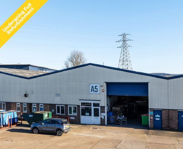 Industrial to let in Unit Larkfield Trading Estate, New Hythe Lane ...