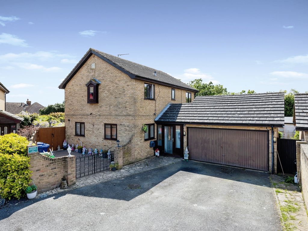 4 bed detached house for sale in Squires Court, Sheerness ME12 - Zoopla