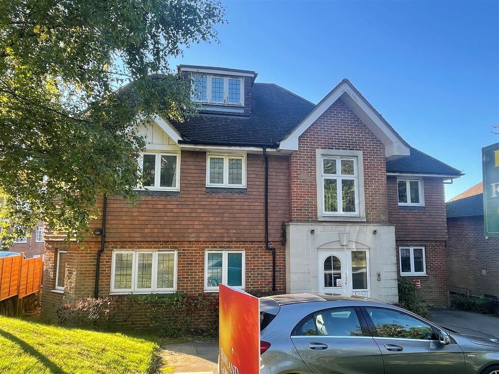 2 bed flat to rent in Mutton Hall Hill, Heathfield TN21 - Zoopla