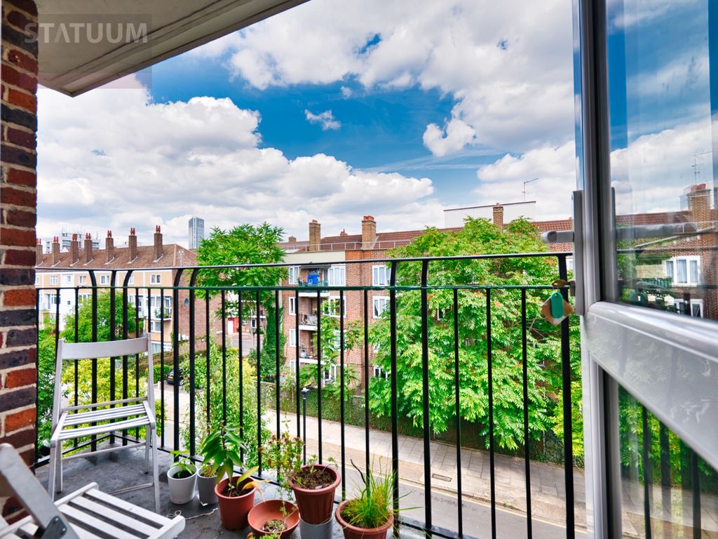 2 bed flat to rent in Devons Road, Bromley By Bow, London E3, £2,250 ...