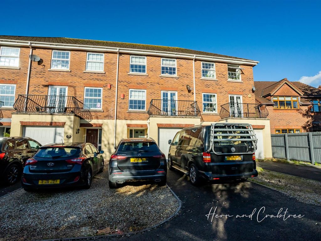 4 bed town house for sale in Hart Place, Splott, Cardiff CF24, £350,000 ...