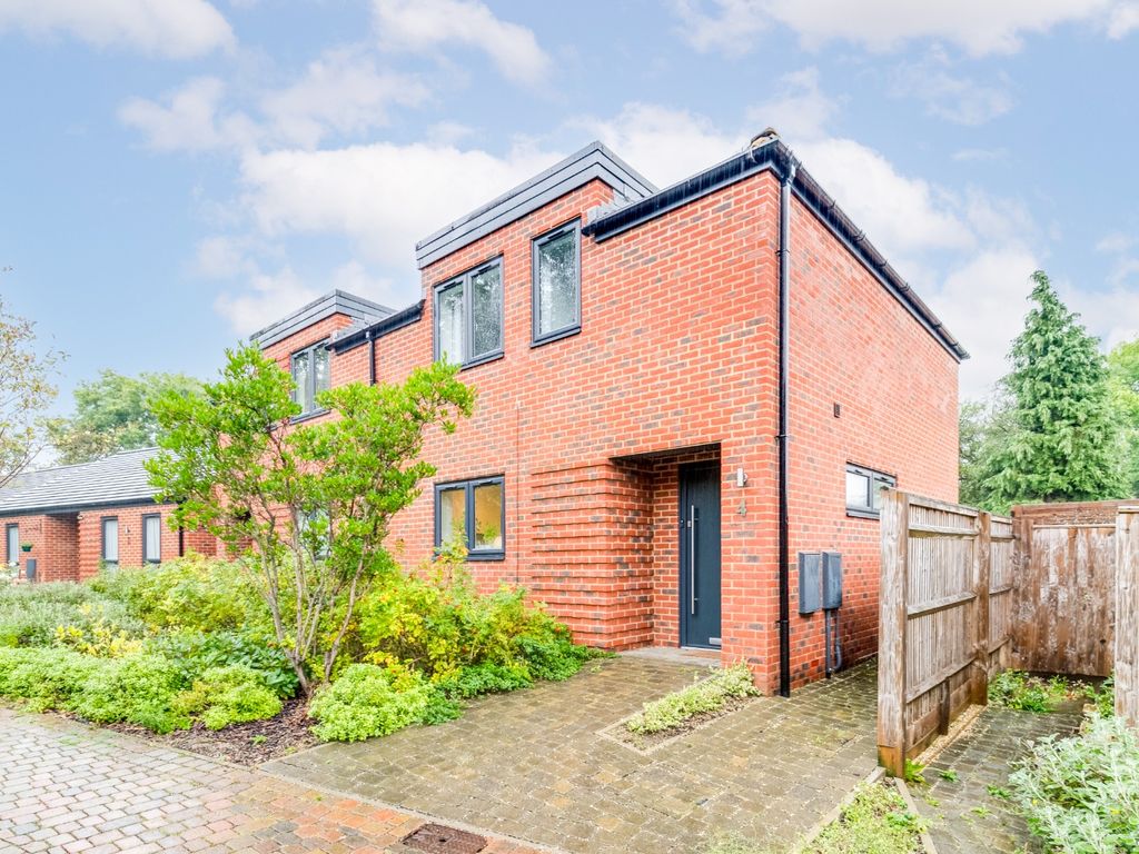 2 Bed Semi Detached House For Sale In Chapelfield Close Welwyn Garden
