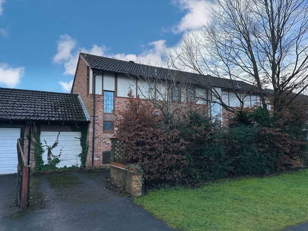 4 Bed Semi Detached House For Sale In Gorse Covert Road Birchwood