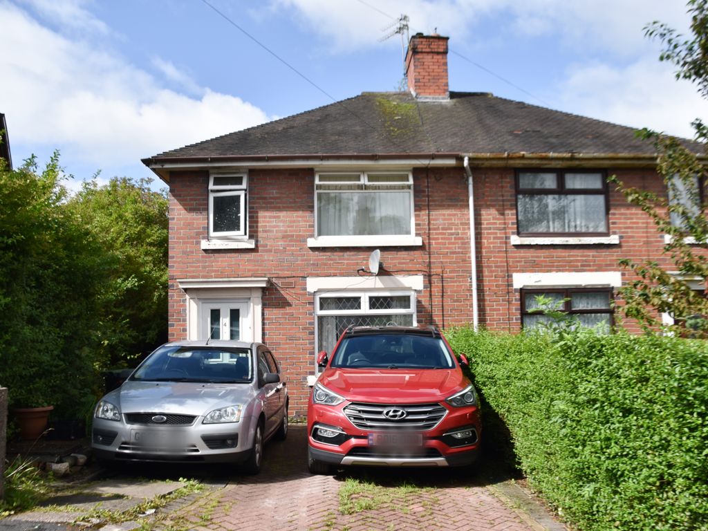 3 Bed Semi Detached House For Sale In Fairclough Place Stanfields