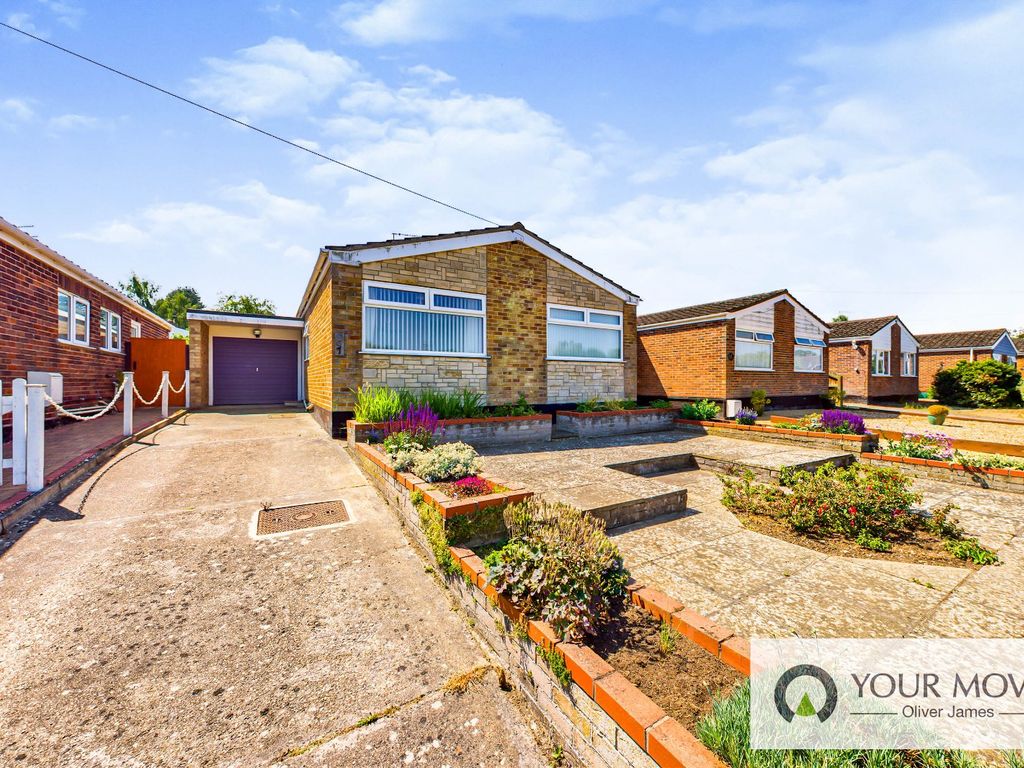 2 Bed Bungalow For Sale In The Chase Worlingham Beccles Suffolk Nr34