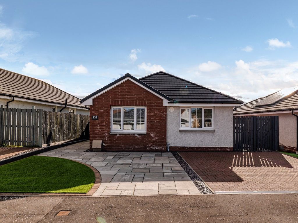 3 bed detached house for sale in Allison Gardens, Blackridge EH48, £ ...
