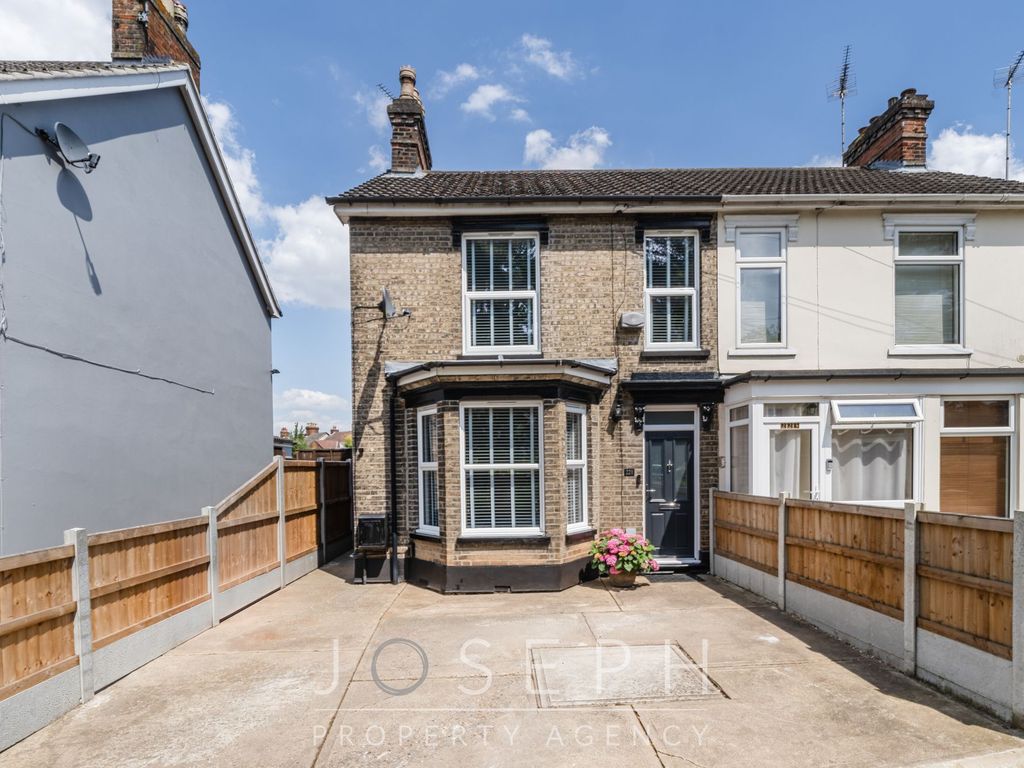 3 bed semi-detached house for sale in Nacton Road, Ipswich IP3, £ ...