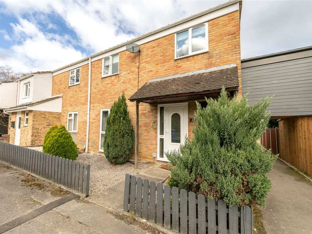 3 Bed Terraced House For Sale In Melrose Bracknell Berkshire Rg12 £
