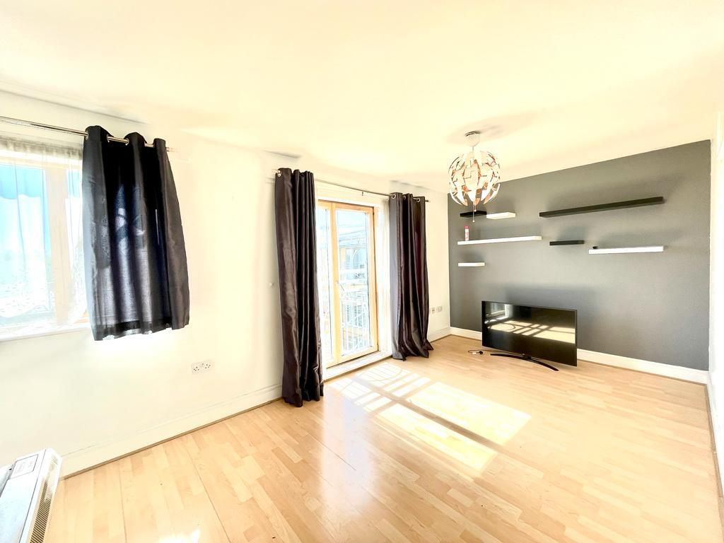 1 bed flat to rent in Sovereign Place, Harrow HA1, £1,500 pcm - Zoopla