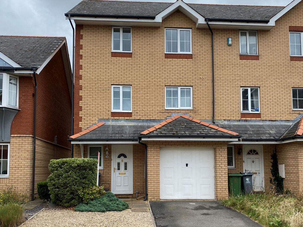 4 bed town house to rent in Kestell Drive, Cardiff CF11 - Zoopla