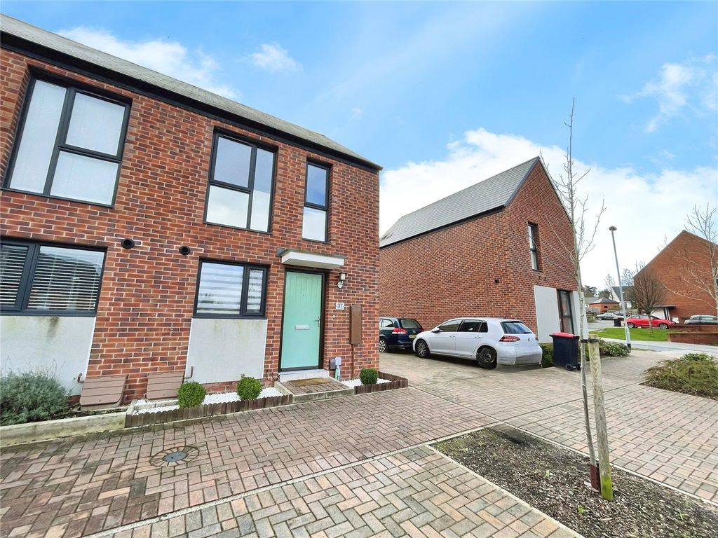 2 Bed Semi Detached House To Rent In Hendy Avenue Ketley Telford