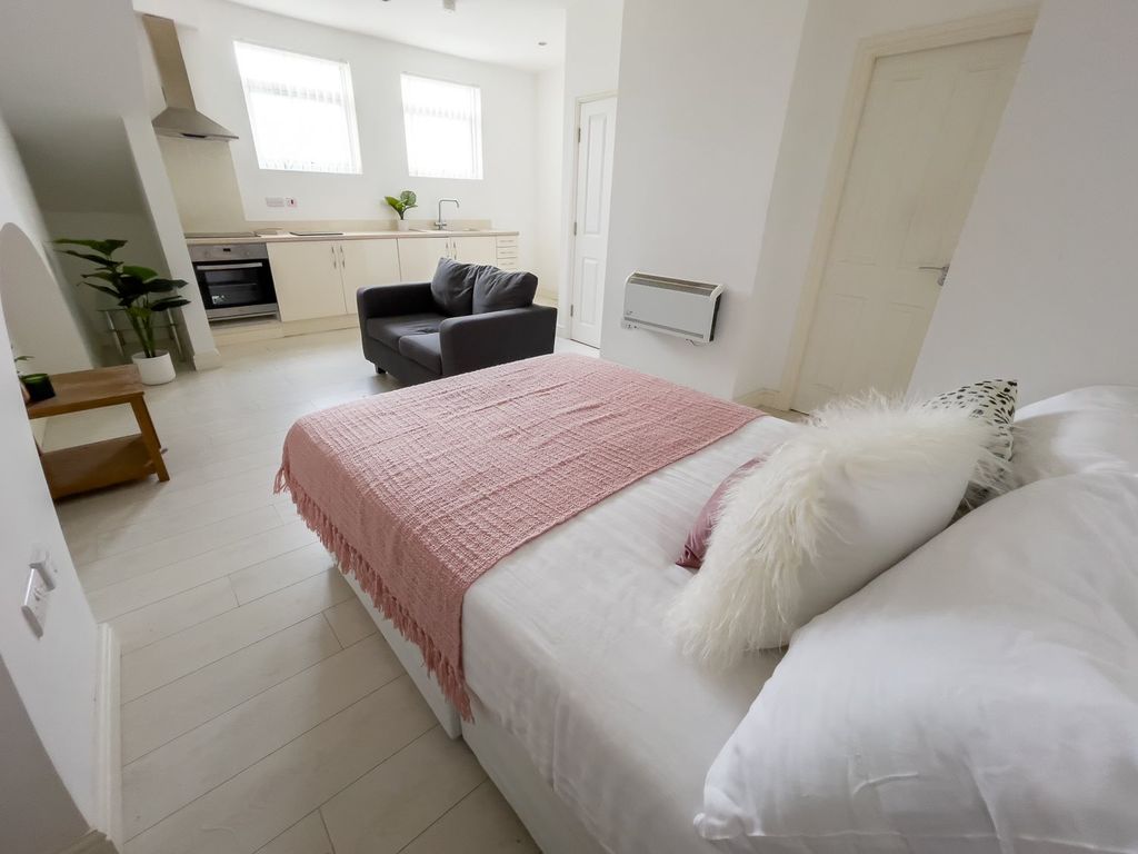 Studio to rent in Beech Street, Fairfield, Liverpool L7, £525 pcm - Zoopla