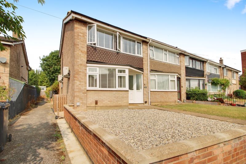 3 bed end terrace house to rent in Duck Lane, Eynesbury, St. Neots PE19 ...