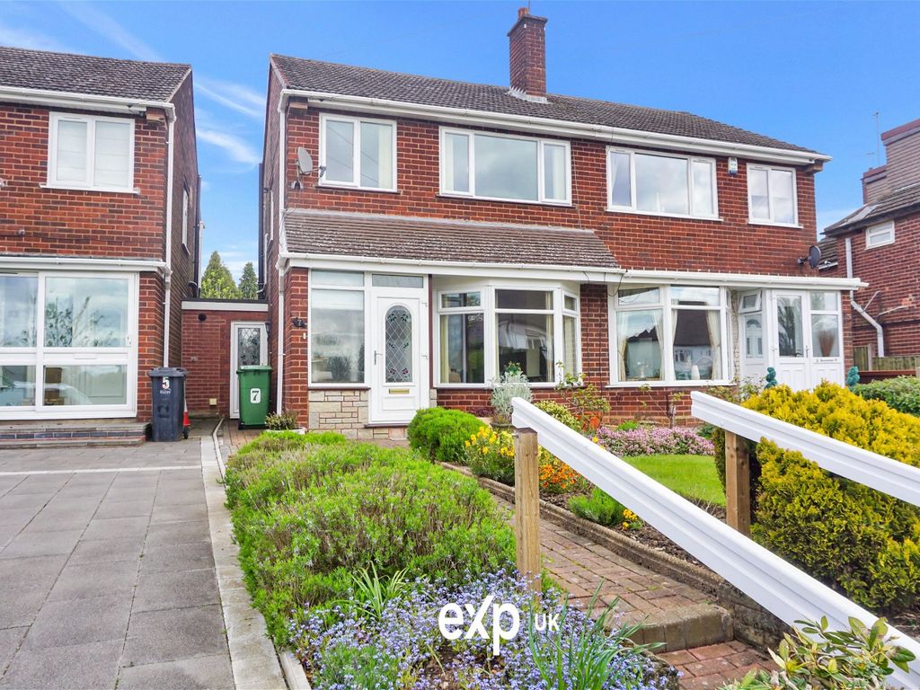 3 Bed Semi Detached House For Sale In Howley Grange Road Halesowen B62