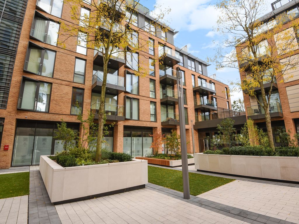 1 bed flat for sale in Plaza Gardens, Putney, London SW15, £500,000 ...