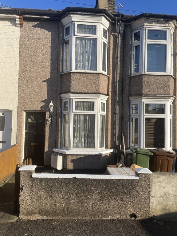 3 bed terraced house to rent in St. Johns Road, Barking IG11 - Zoopla