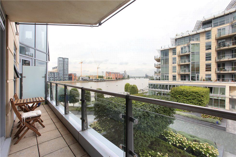 2 bed flat to rent in Commodore House, Juniper Drive, London SW18 - Zoopla